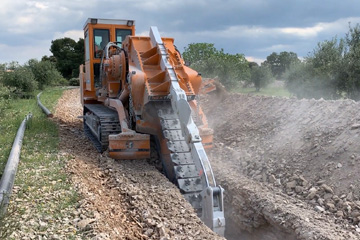 Watch the world’s most powerful construction machines crush land & sea